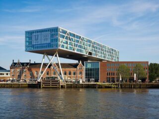 Day 22/365 of Steel - De Brug - SteelExplained.com