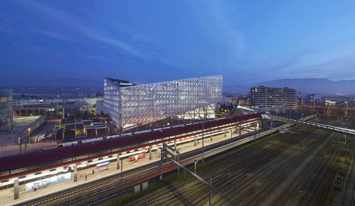 Day 202/365 of Steel - JTI Headquarters - SteelExplained.com